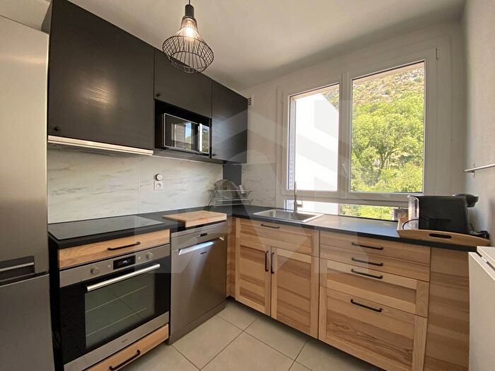 Appartement 4 pièces à louer à Saint Laurent, Grenoble