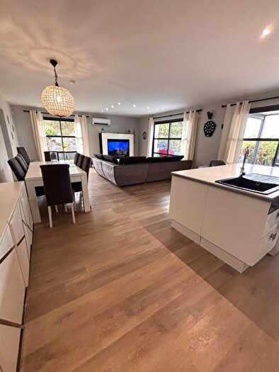 Maison à vendre - Abeilhan - 6 pièces - 4 chambres