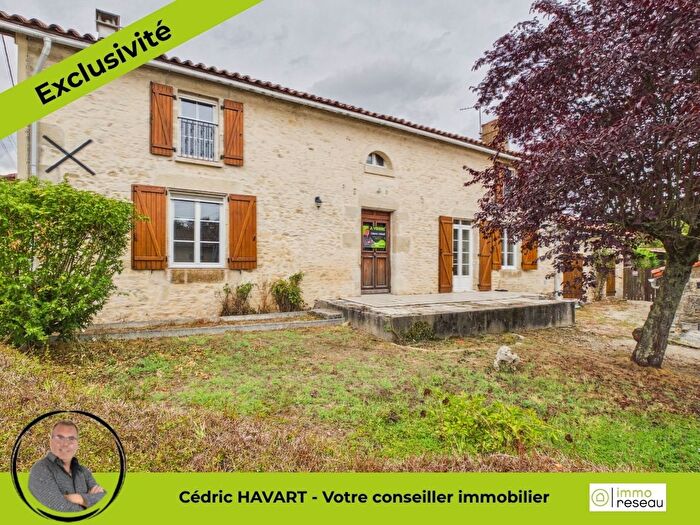 Joussé : Maison 8 pièces à vendre