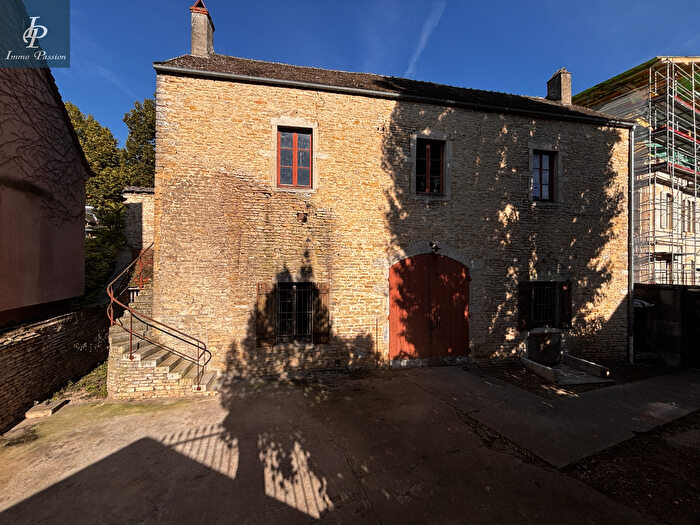 Maison à vendre - Beaune, Centre-ville - 2 pièces - 1 chambre
