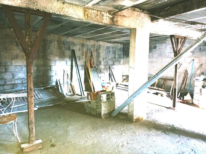 Maison à vendre - Celles-sur-Durolle - 1 pièce