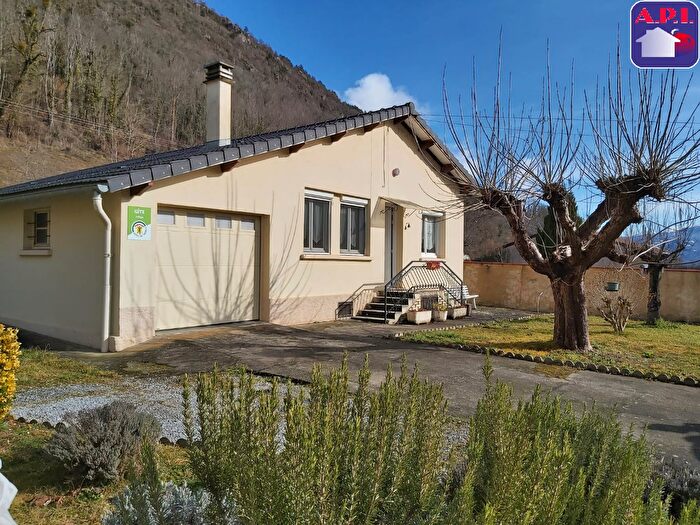 Maison à louer - Saurat - 4 pièces - 3 chambres