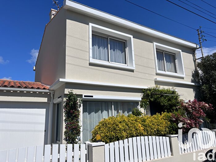 Maison à vendre - Les Sables-dOlonne, Les Roses, Route du Château dOlonne - 6 pièces - 4 chambres