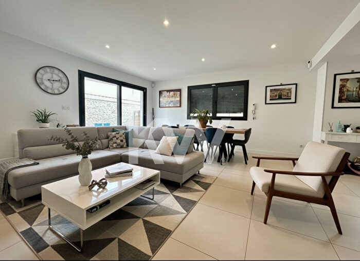 Maison à vendre - La Chapelle-Saint-Mesmin - 4 pièces - 3 chambres