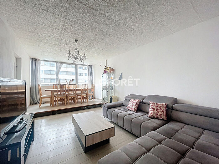 Appartement à vendre - Rillieux-la-Pape, Ville nouvelle Est - 5 pièces - 4 chambres