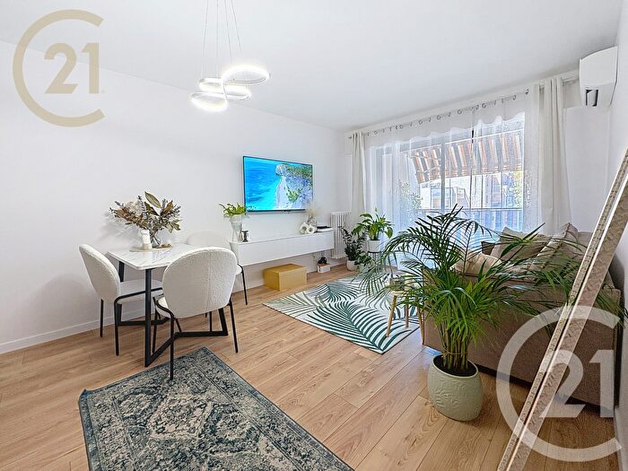 Appartement à vendre - Cannes, Prado, République - 3 pièces - 2 chambres