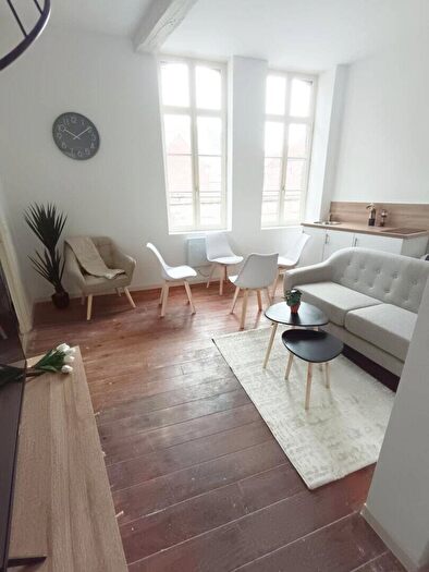 Appartement à louer - Centre-Neuf Bourg-Quesnoy-Delsaux-Musée-Cannoniers-Gare, Valenciennes - 2 pièces - 1 chambre