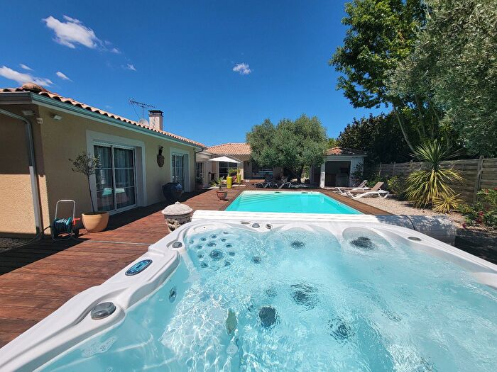 Maison à vendre - Léognan - 6 pièces - 4 chambres