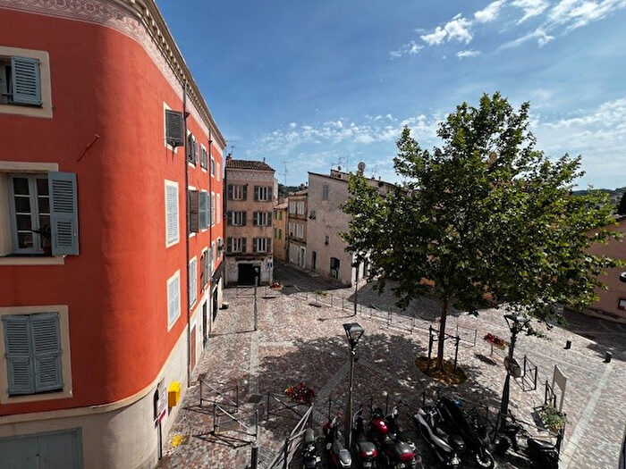 Appartement à vendre - Vallauris, Centre-ville - 2 pièces - 1 chambre