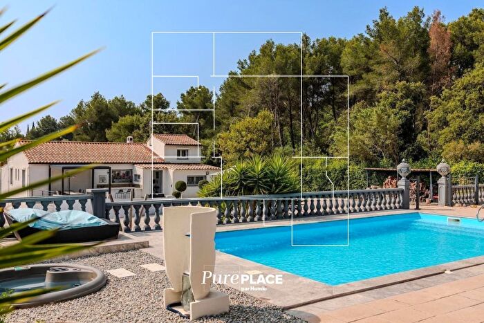 Maison 4 pièces à vendre à Évenos