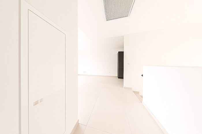 Maison à louer - Beausoleil, Beausoleil Supérieur, Moyenne Corniche - 4 pièces - 3 chambres