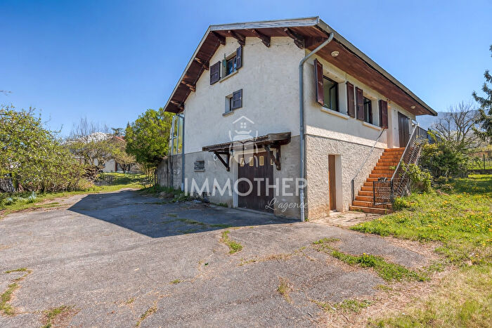Maison 4 pièces à vendre - Brié-et-Angonnes