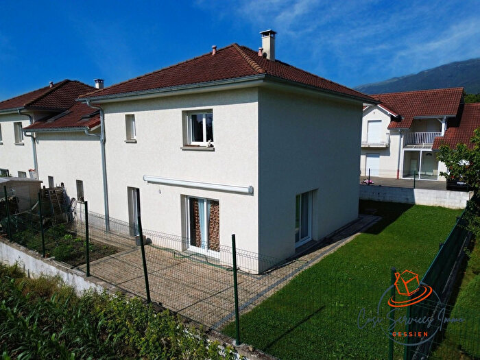 Maison à vendre - Saint-Genis-Pouilly - 7 pièces - 5 chambres