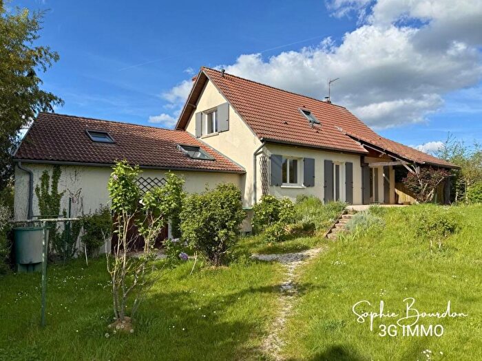 Charbuy : Maison 7 pièces à vendre