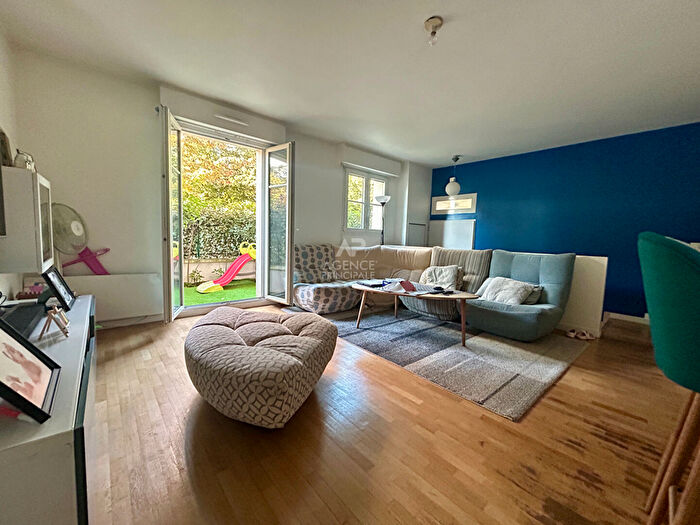 Appartement à vendre - Poissy, Saint-Exupéry - 4 pièces - 3 chambres