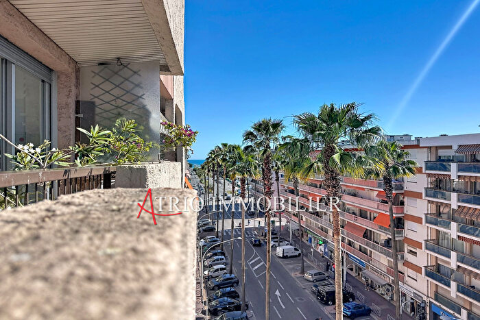 Appartement 2 pièces à vendre - Cagnes-sur-Mer, La Gare, Les Plans, Hippodrome