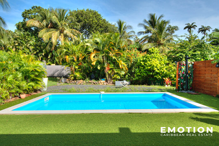 Maison à vendre - Sainte-Rose - 4 pièces - 3 chambres