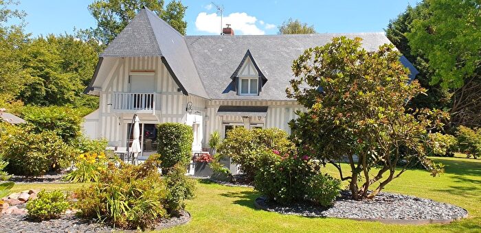 Maison à vendre - Saint-Étienne-lAllier - 5 pièces - 3 chambres