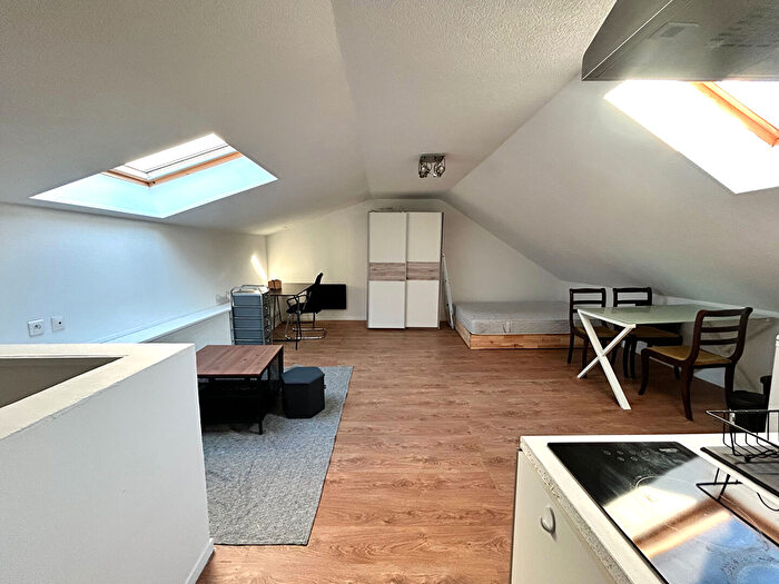 Appartement à louer - Reims, Courlancy, Porte de Paris, Bois dAmour - 1 pièce - 1 chambre