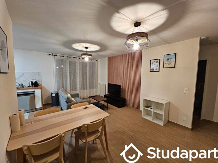 Appartement à louer - Gare, Le Bourget - 1 pièce - 1 chambre