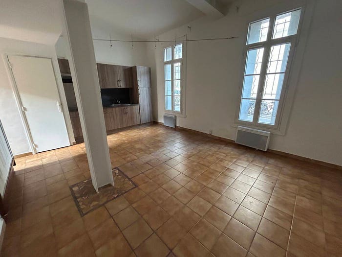 Beaux Arts, Montpellier : Appartement 2 pièces à louer
