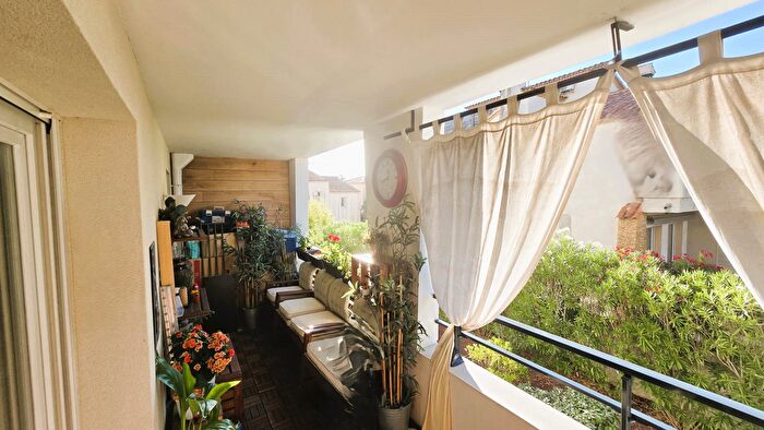 Appartement à vendre - Marseille e , Le Redon - 2 pièces - 1 chambre