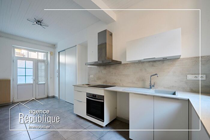 Appartement à louer - Nuits-Saint-Georges - 3 pièces - 2 chambres