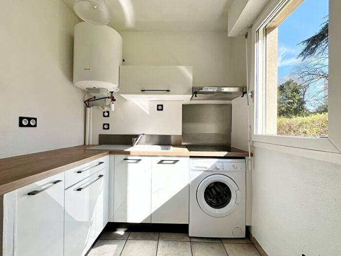 Appartement à louer - Nîmes, Montaury - 1 pièce