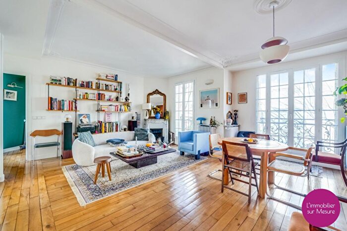 Appartement à vendre - Paris e , Belleville - 3 pièces - 2 chambres