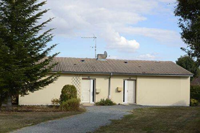 Maison à louer - Les Aix-dAngillon - 2 pièces - 1 chambre