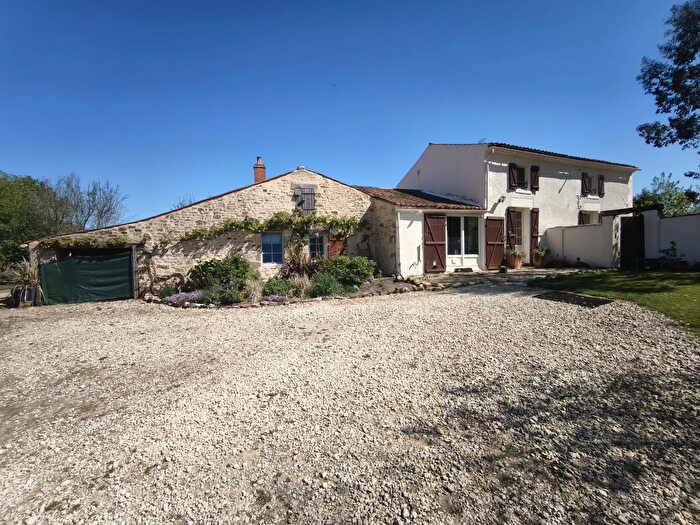 Maison 18 pièces à vendre à LHermenault