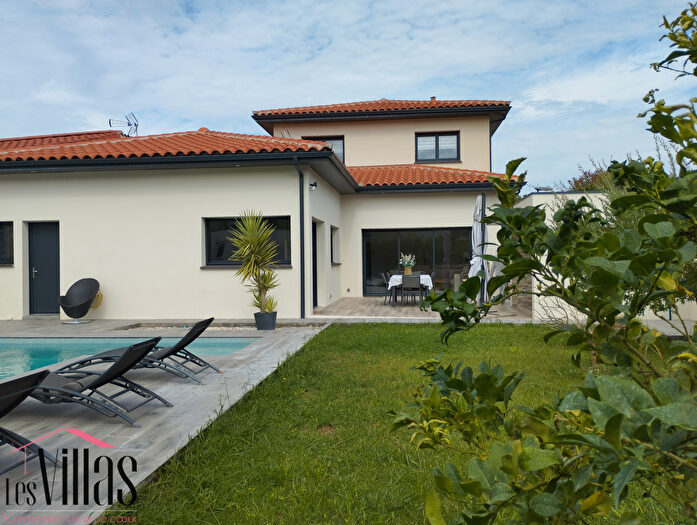 Maison à vendre - Canohès - 8 pièces - 5 chambres