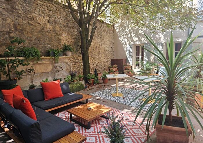 Maison 10 pièces à vendre - LIsle-sur-la-Sorgue, Centre-ville