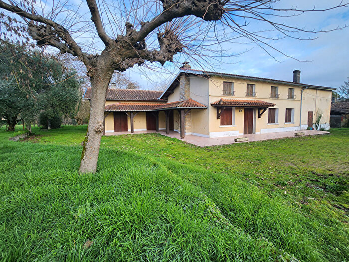 Maison à vendre - Saint-André-de-Cubzac - 6 pièces - 3 chambres