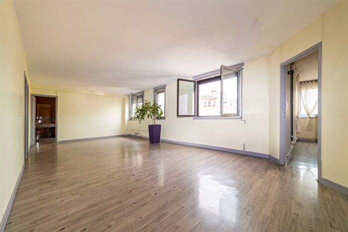 Appartement à vendre - Clermont-Ferrand, Vallières, Sallins, Poncillon - 7 pièces - 5 chambres