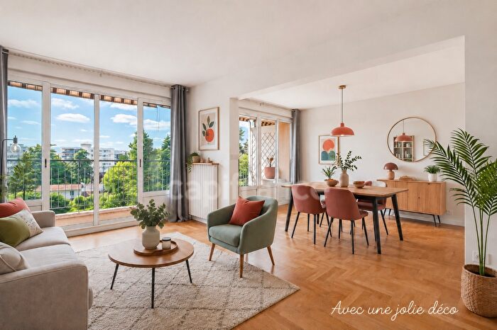 Appartement 4 pièces à Sainte-Foy-lès-Lyon, Provinces, Chavril, à vendre