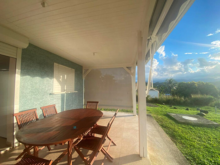 Maison à louer - Baie-Mahault - 4 pièces - 3 chambres