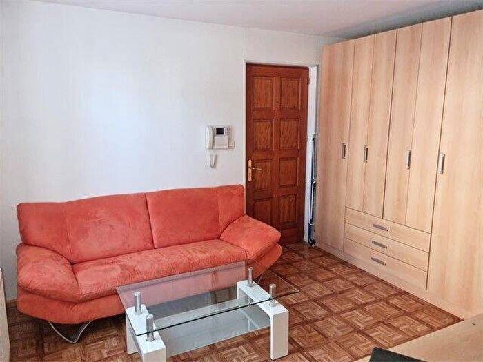 Appartement 1 pièce à Nord, Huningue, à louer