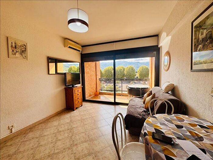 Appartement à louer - Santa-Lucia-di-Moriani - 1 pièce