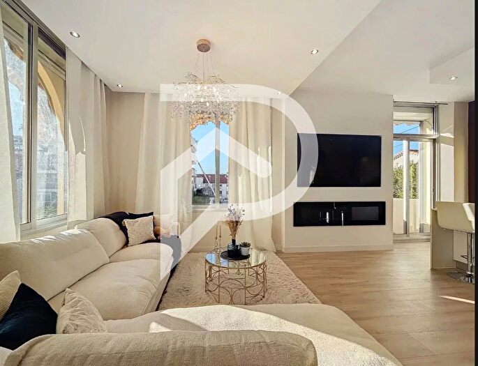 Appartement 4 pièces à vendre à Cannes, Pointe Croisette