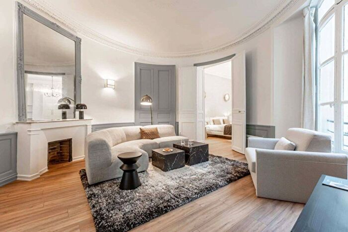 Appartement à louer - Vivienne-Gaillon, Paris ème arrondissement - 4 pièces - 2 chambres