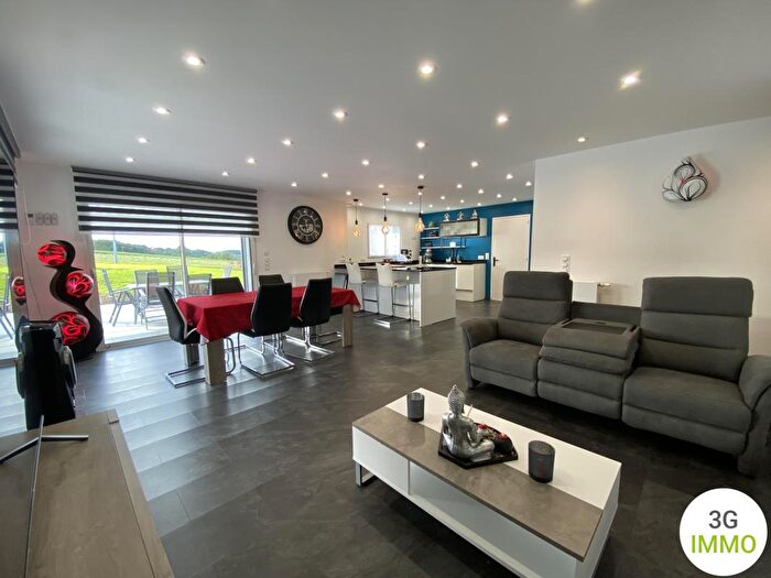 Grand-Champ : Maison 5 pièces à vendre
