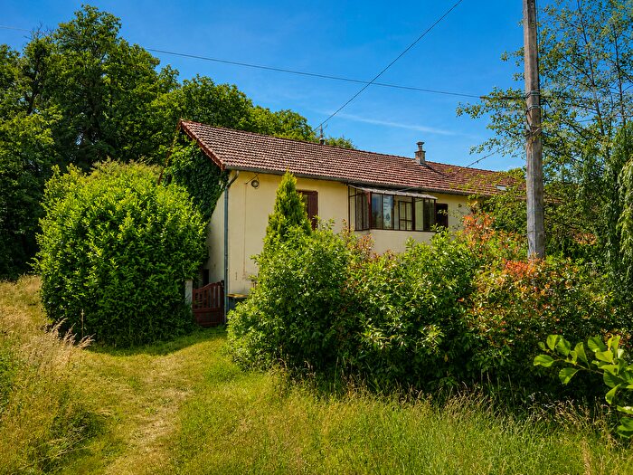 Saint-Germain-des-Fossés : Maison 6 pièces à vendre