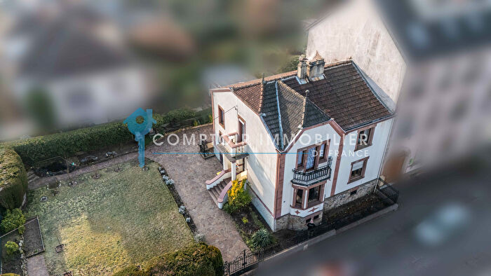 Maison à vendre - Forbach, Centre-ville - 5 pièces - 3 chambres