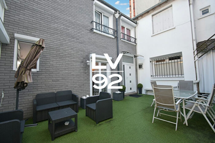 Maison à vendre - Asnières-sur-Seine, Centre-ville - 4 pièces - 3 chambres