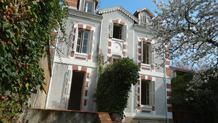 Maison à vendre - Tarbes, Centre-ville - 11 pièces - 9 chambres