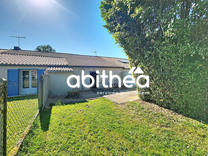 Maison 4 pièces à Thénac, à vendre