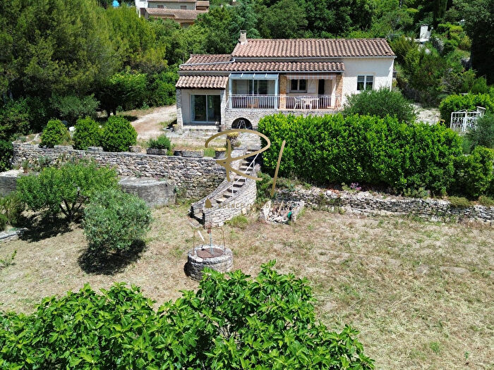 Maison 5 pièces à Barjac, à vendre