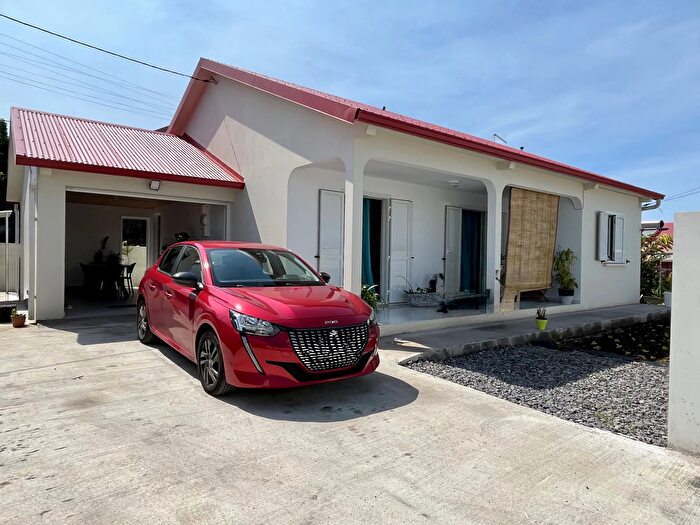 Maison à louer - Petite-Île, La Ravine du Pont, Charrié - 4 pièces - 4 chambres