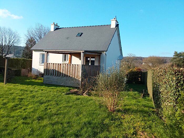 Maison à vendre - Le Quillio - 6 pièces - 4 chambres